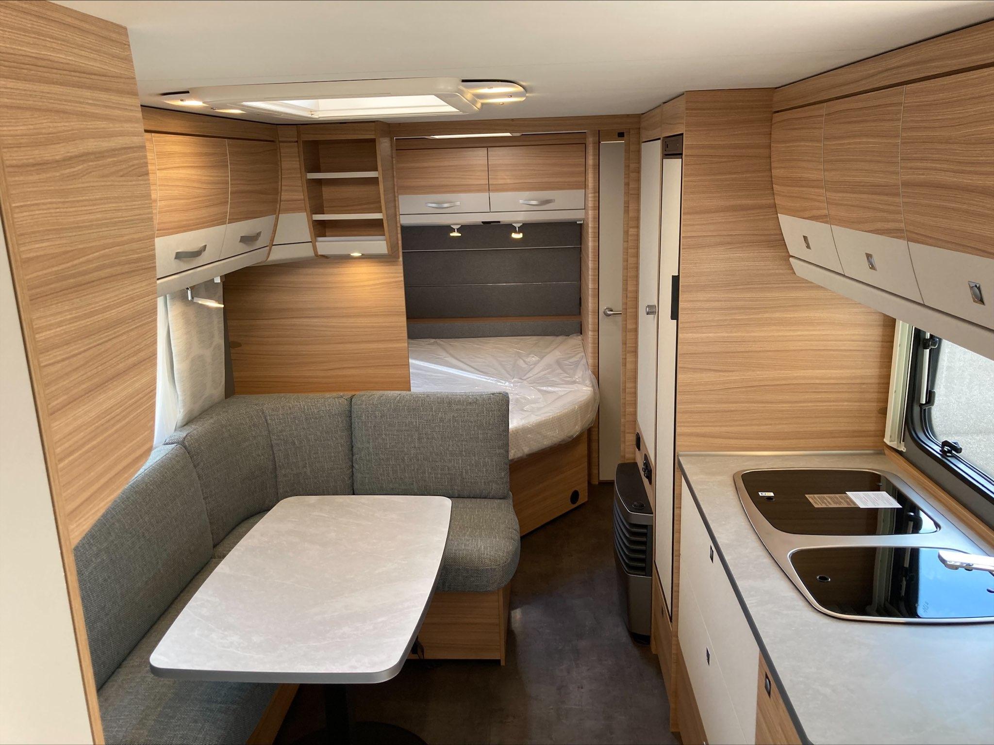 Nuovo Caravan Dethleffs CAMPER 560 FMK Guglielmi Autocaravan Lonigo ...