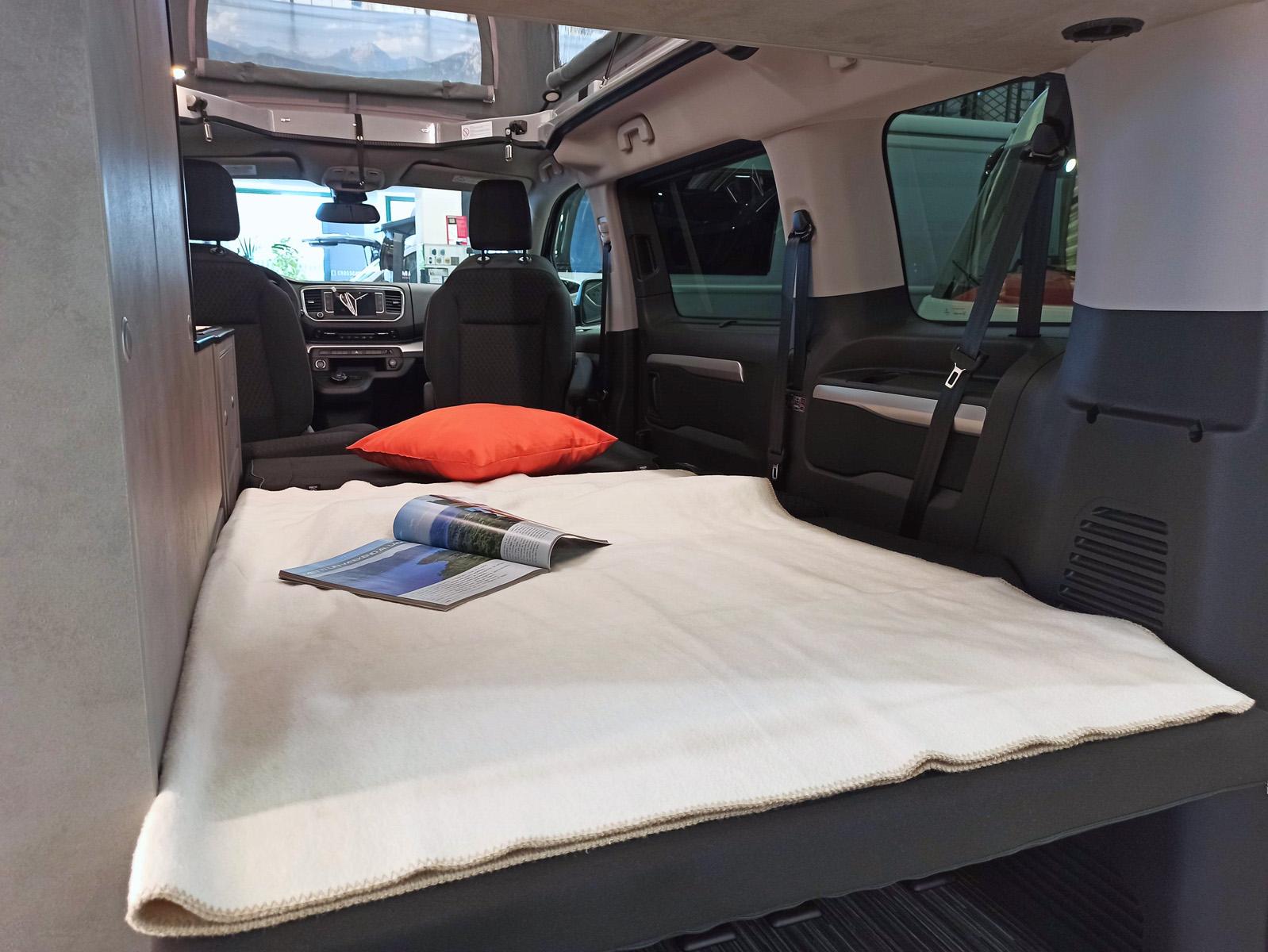 Camper Nuovo Van, furgonato Crosscamp Flex 2022 VR Camper Druento ...