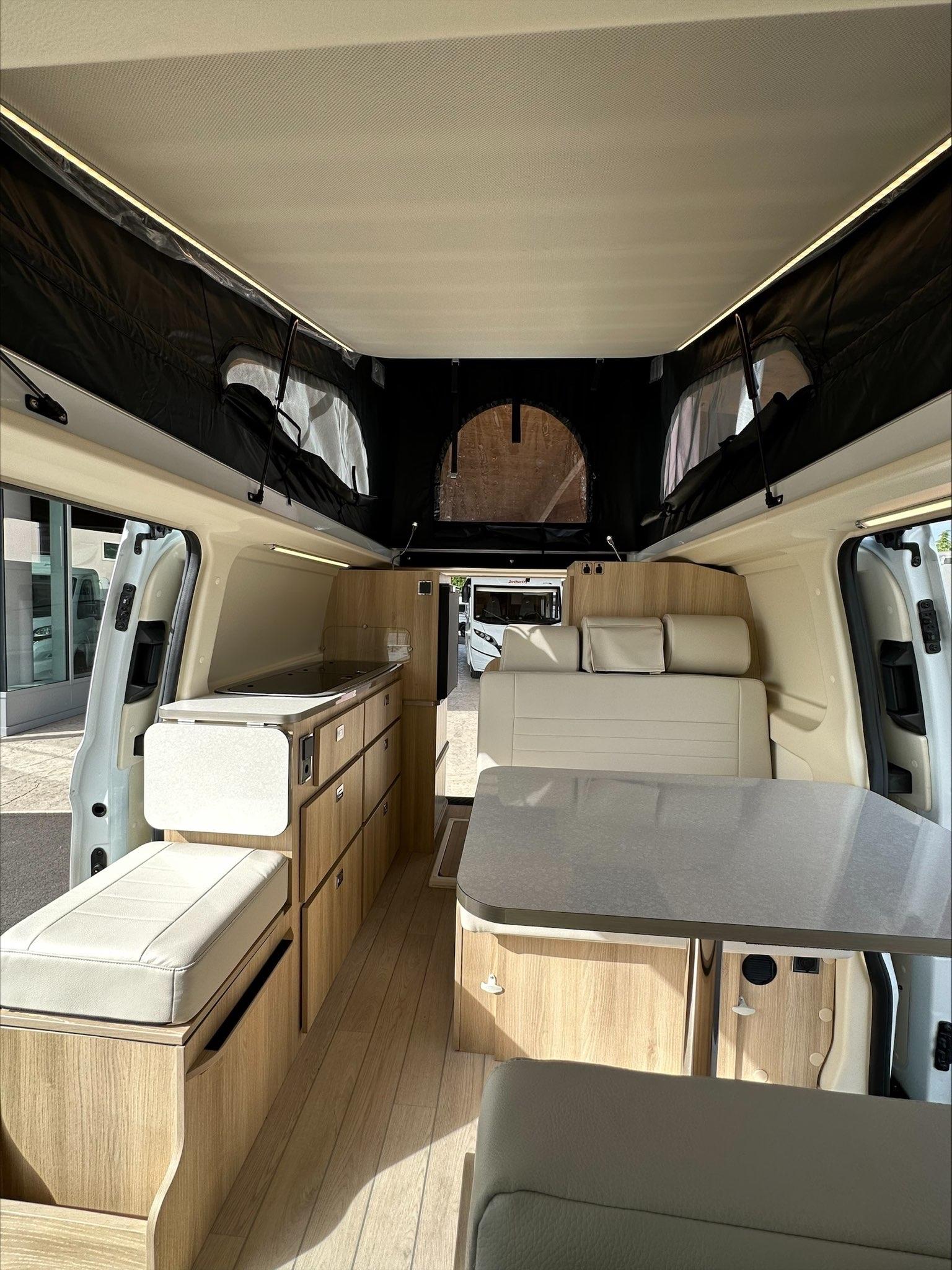 Camper Nuovo Van, furgonato Dreamer CAPLAND - cambio automatico ...