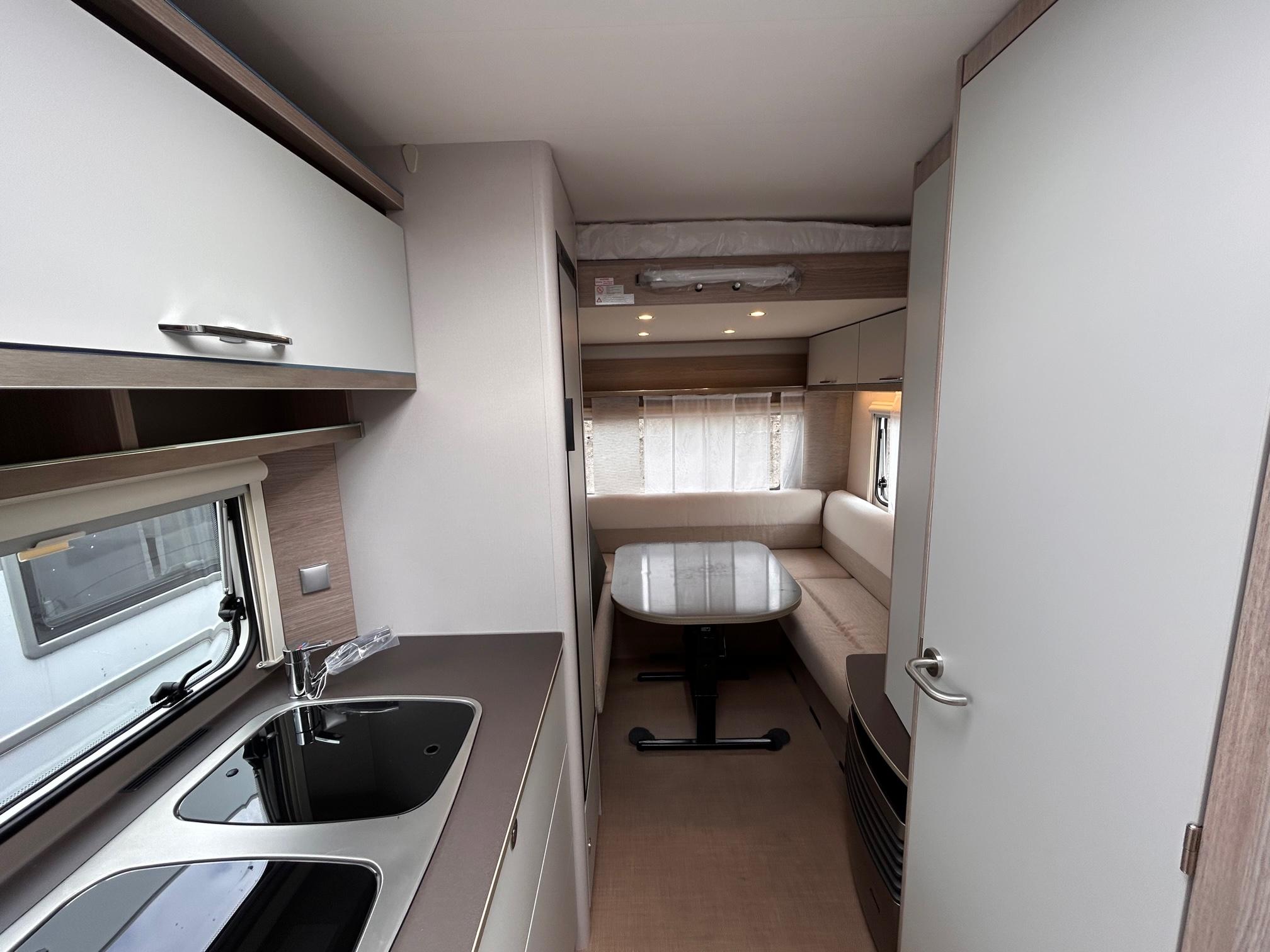Nuovo Caravan Bürstner PREMIO PLUS 440 TK 2023 Lucchetta Camper Snc ...