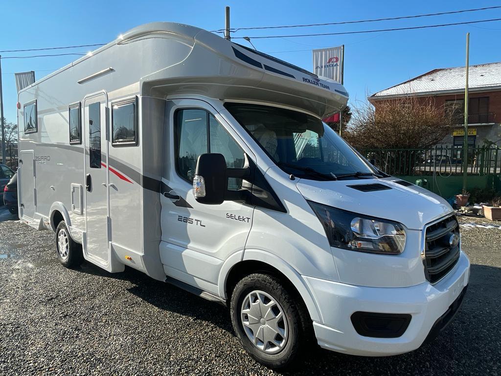 Camper Nuovo Semintegrale Roller Team ZEFIRO ADVANCE 285 TL PRONTA ...