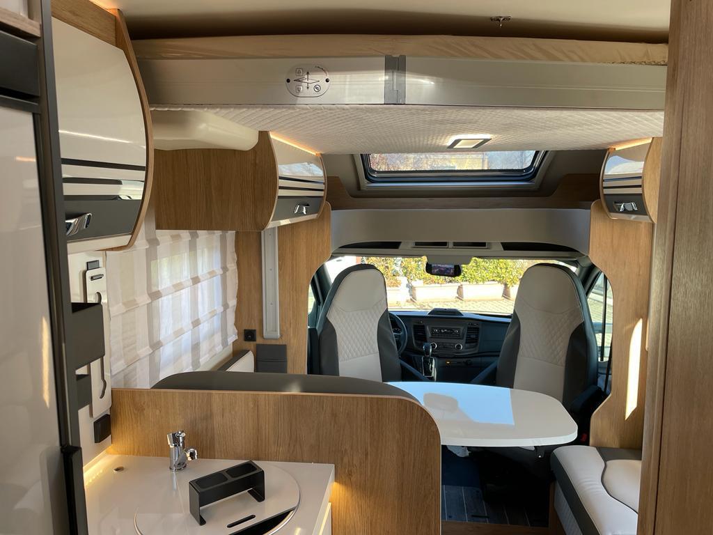 Camper Nuovo Semintegrale Roller Team ZEFIRO ADVANCE 285 TL PRONTA ...
