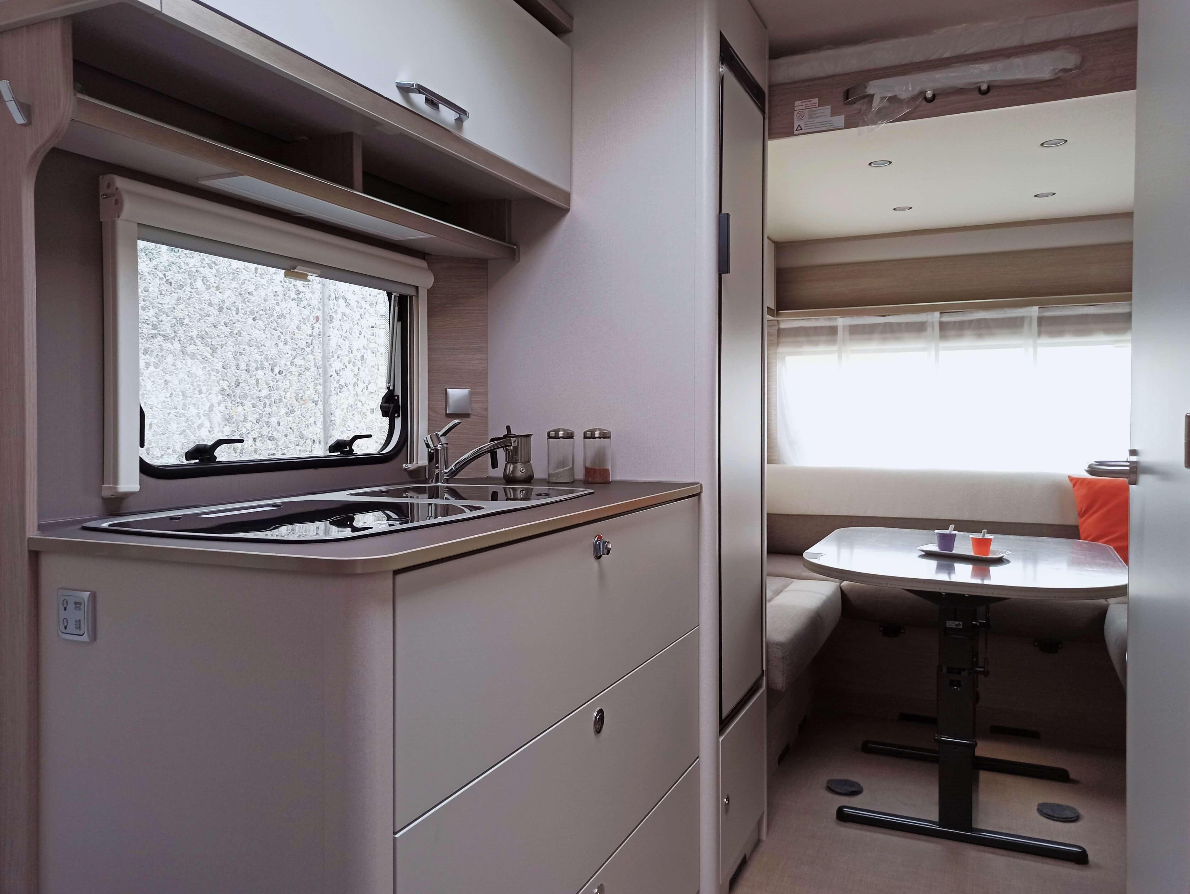 Nuovo Caravan Bürstner Premio Plus 440 TK 2023 VR Camper Druento ...