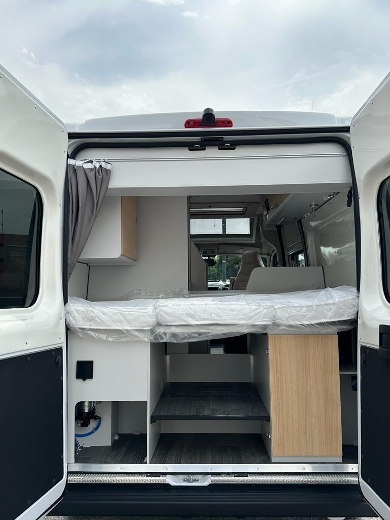Camper Nuovo Van, furgonato Font Vendome Horizon 107 2023 Lusso Caravan ...