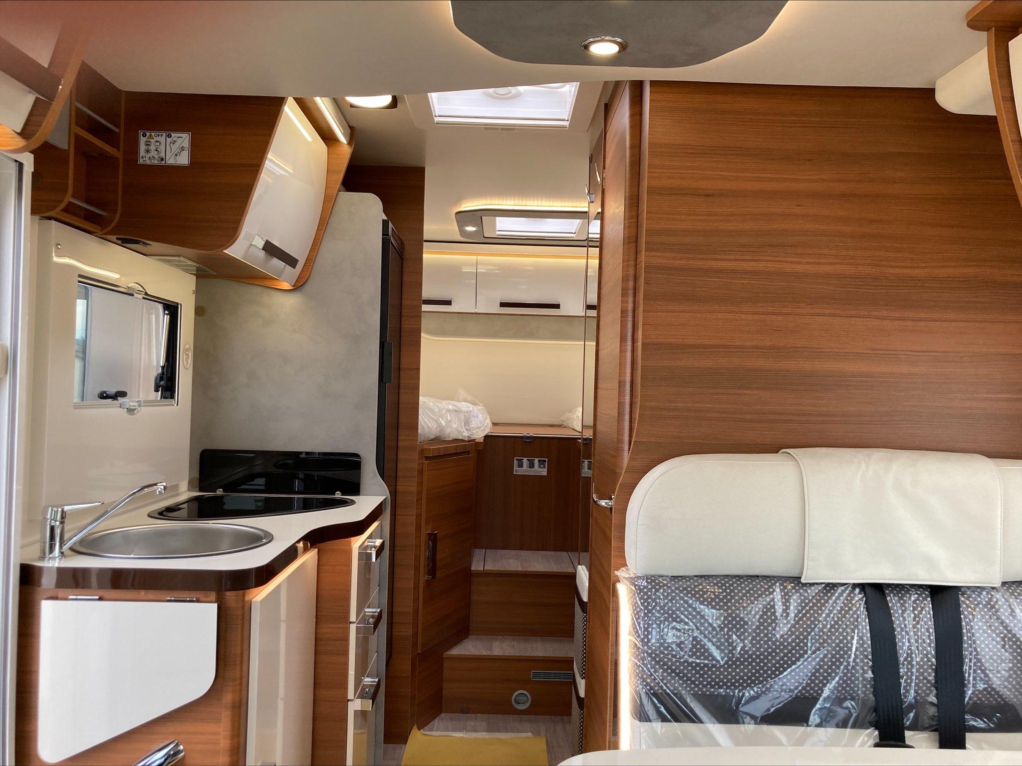 Camper Nuovo Semintegrale Elnagh BARON 565 Guglielmi Autocaravan Lonigo ...