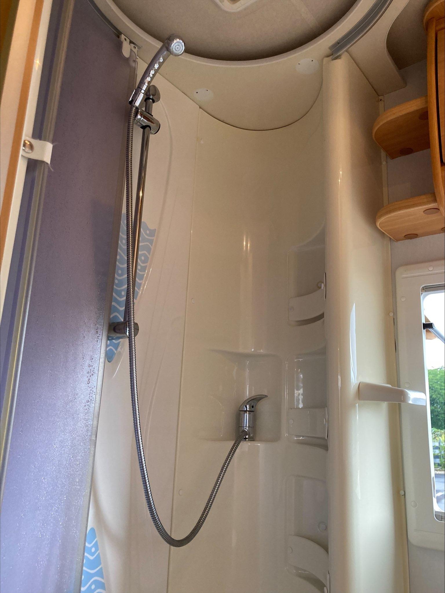 Camper Usato Mansardato Chausson WELCOME 8 2004 Guglielmi Autocaravan ...