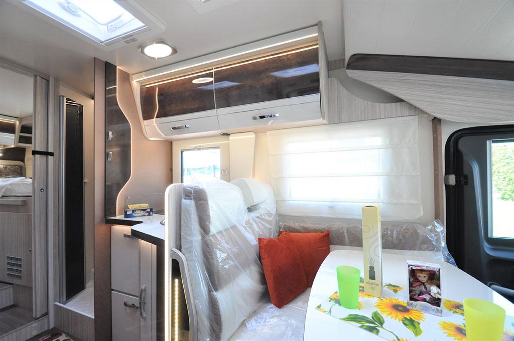 Camper Nuovo Motorhome Elnagh Magnum 530 Linea 80 Campalto | CamperOnLine