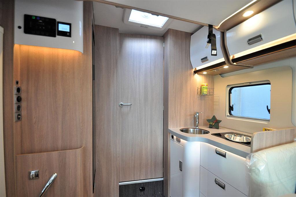 Camper Nuovo Semintegrale Laika Kosmo 509L Linea 80 Campalto | CamperOnLine