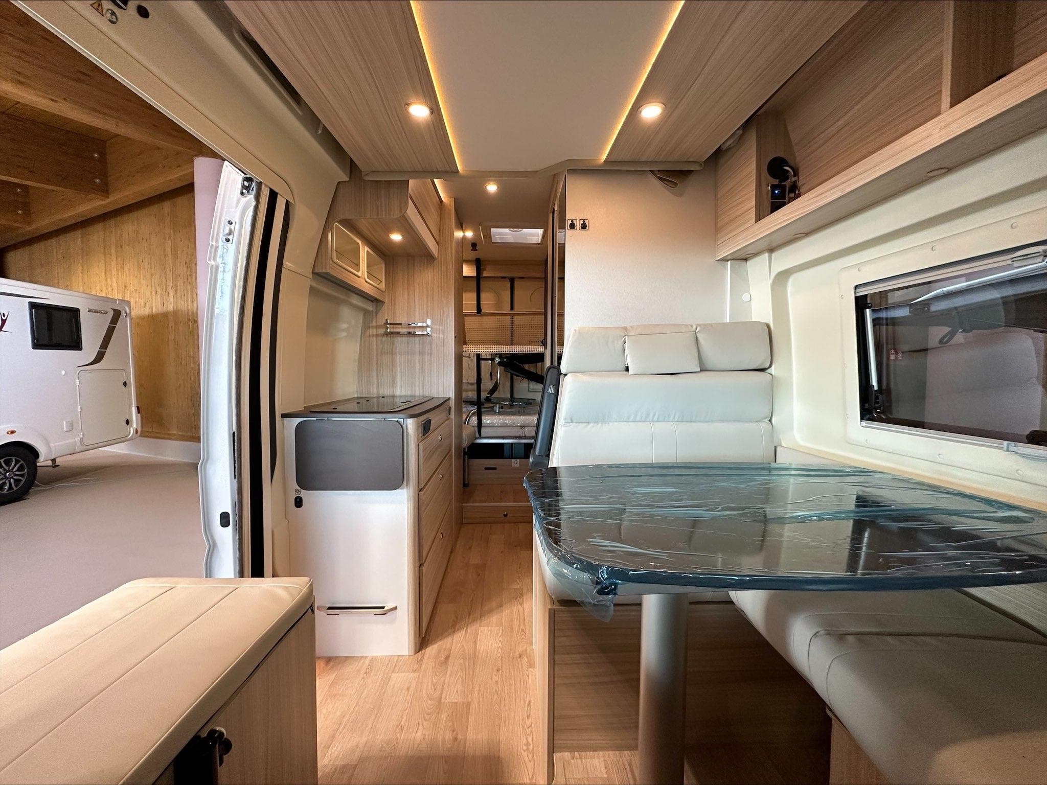 Camper Nuovo Van, furgonato Dreamer CAMPER FIVE Guglielmi Autocaravan ...