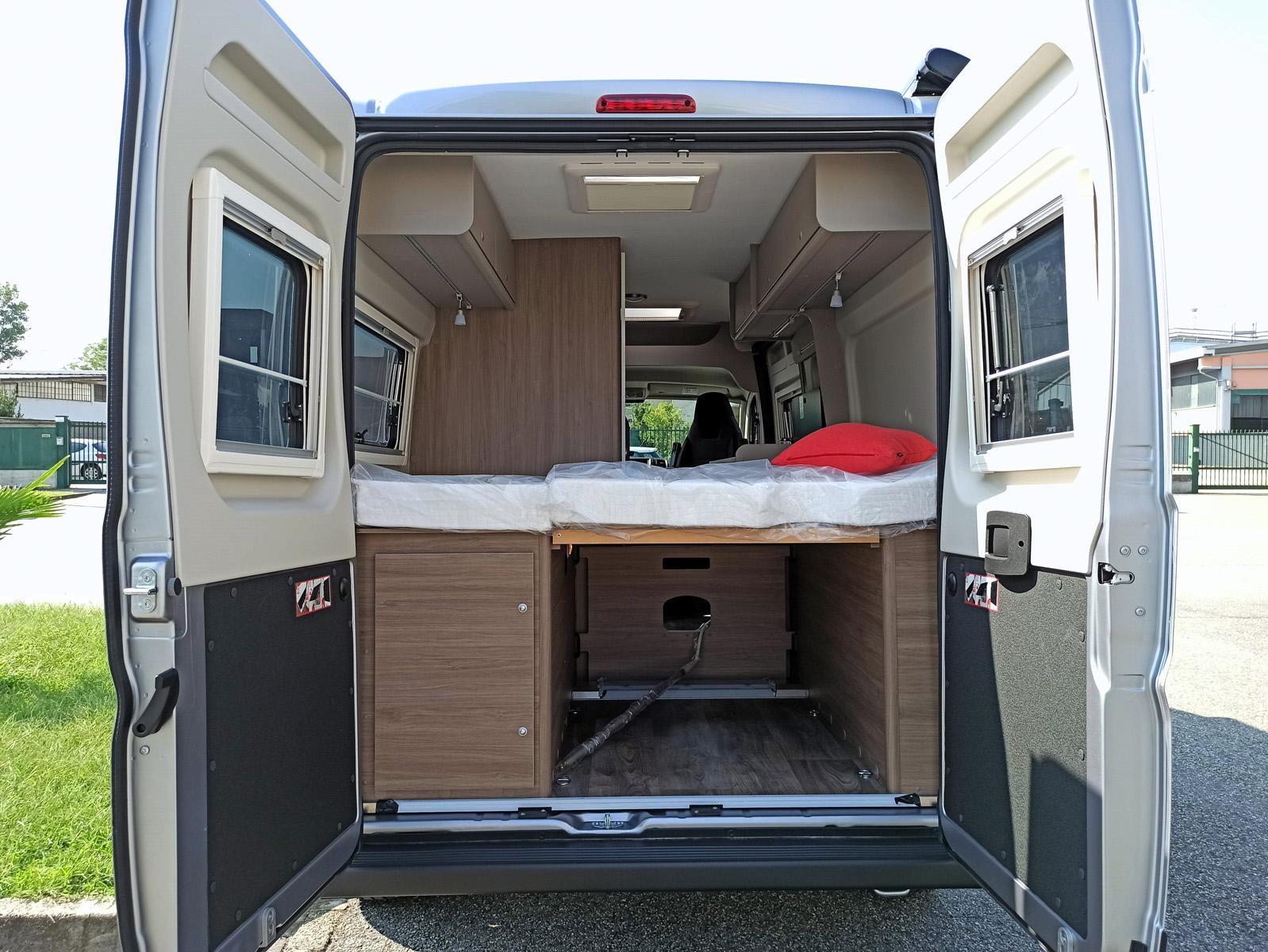 Camper Nuovo Van, furgonato Carado CV 600 PRO 2024 VR Camper Druento ...
