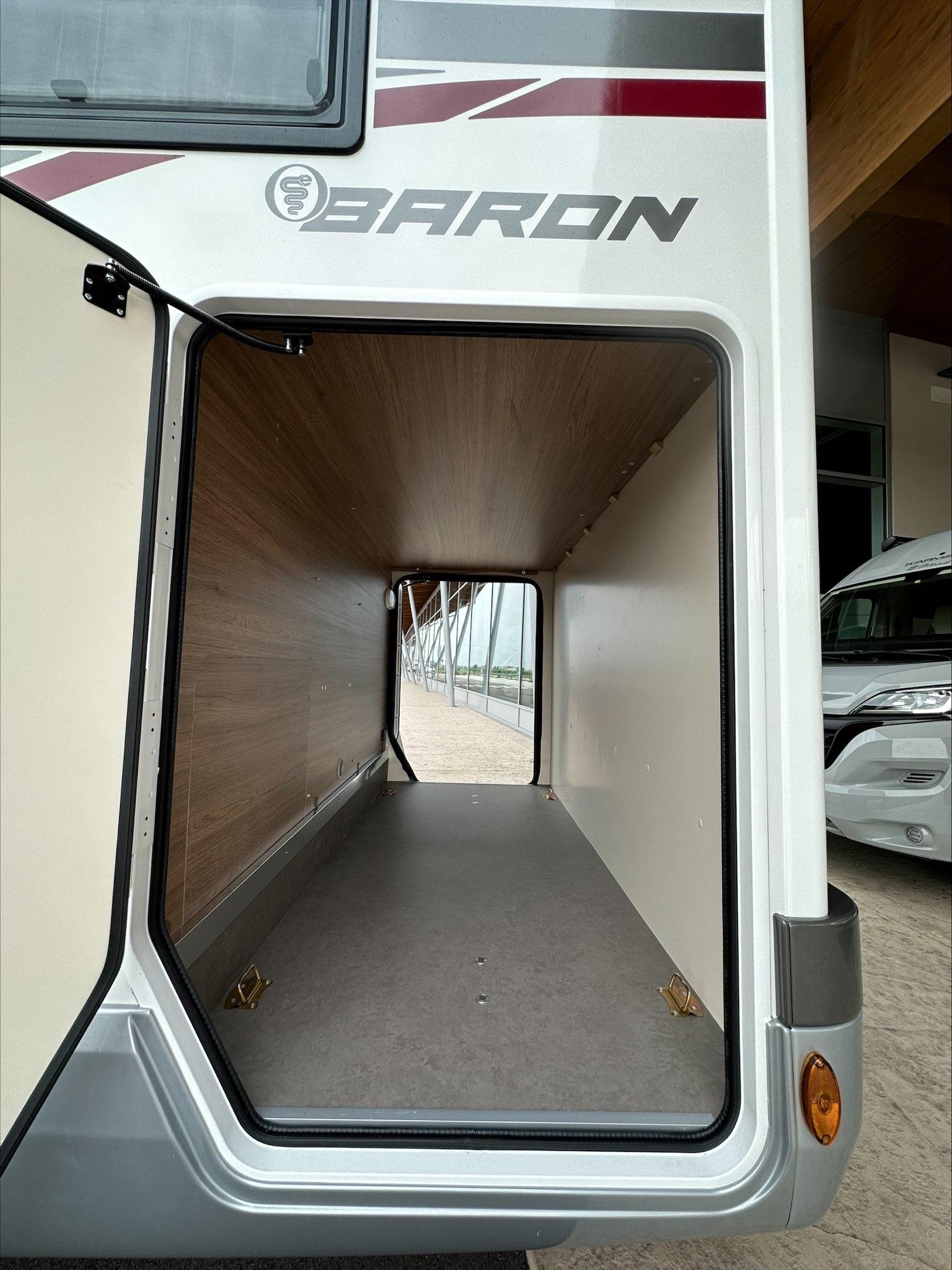 Camper Nuovo Semintegrale Elnagh BARON 565 - stagione 2024 Guglielmi ...
