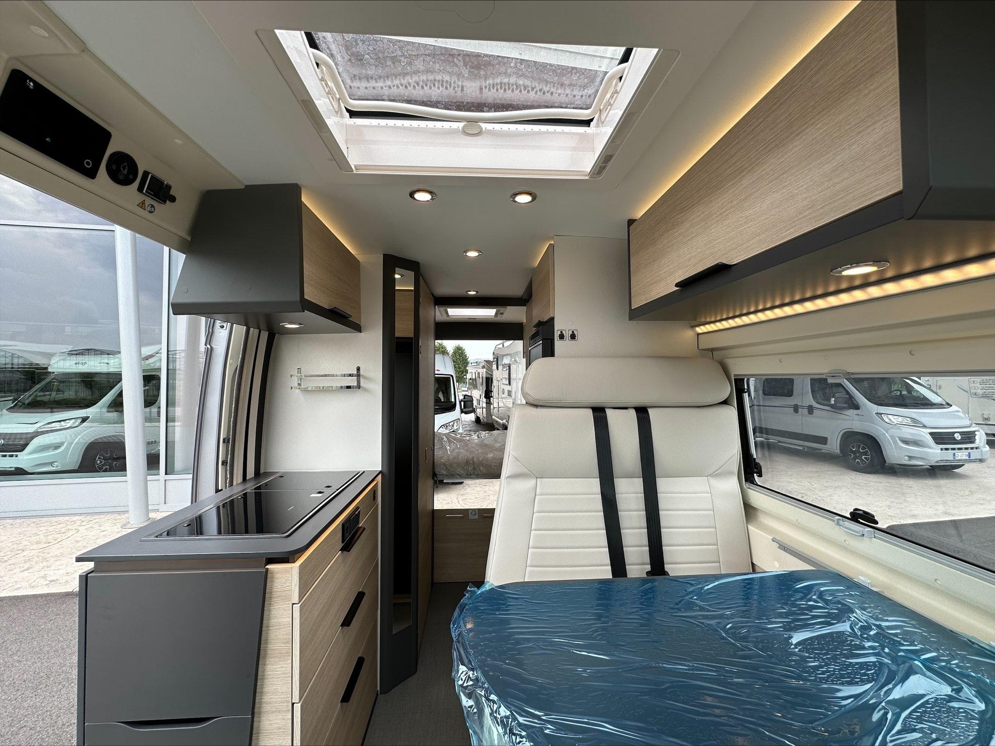 Camper Nuovo Van, furgonato Dreamer D55 - stagione 2024 Guglielmi ...