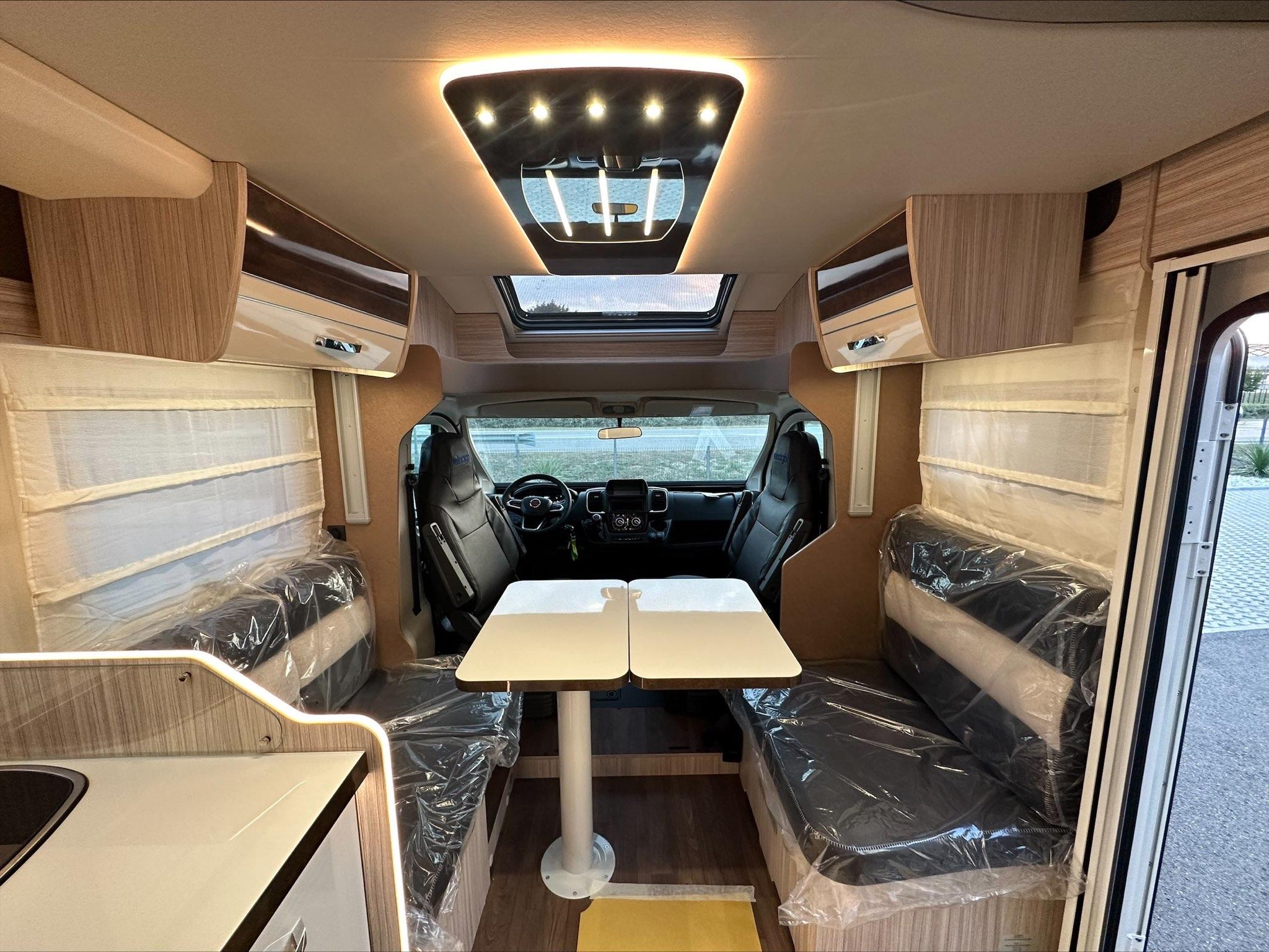 Camper Nuovo Semintegrale Elnagh T-LOFT 582 Guglielmi Autocaravan ...