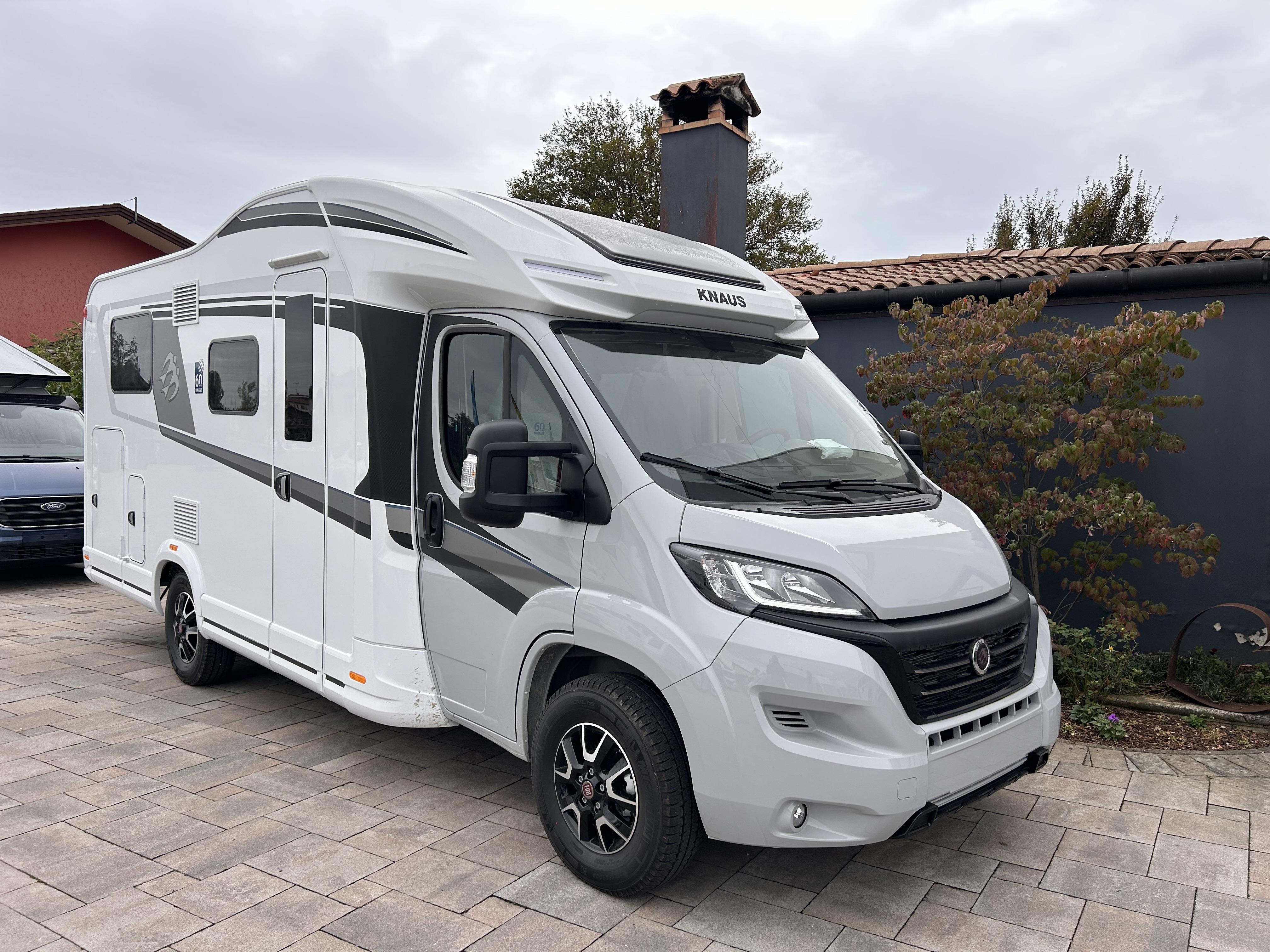 Camper Nuovo Semintegrale Knaus SKY WAVE 650 MEG 60 YEARS 2023 ...