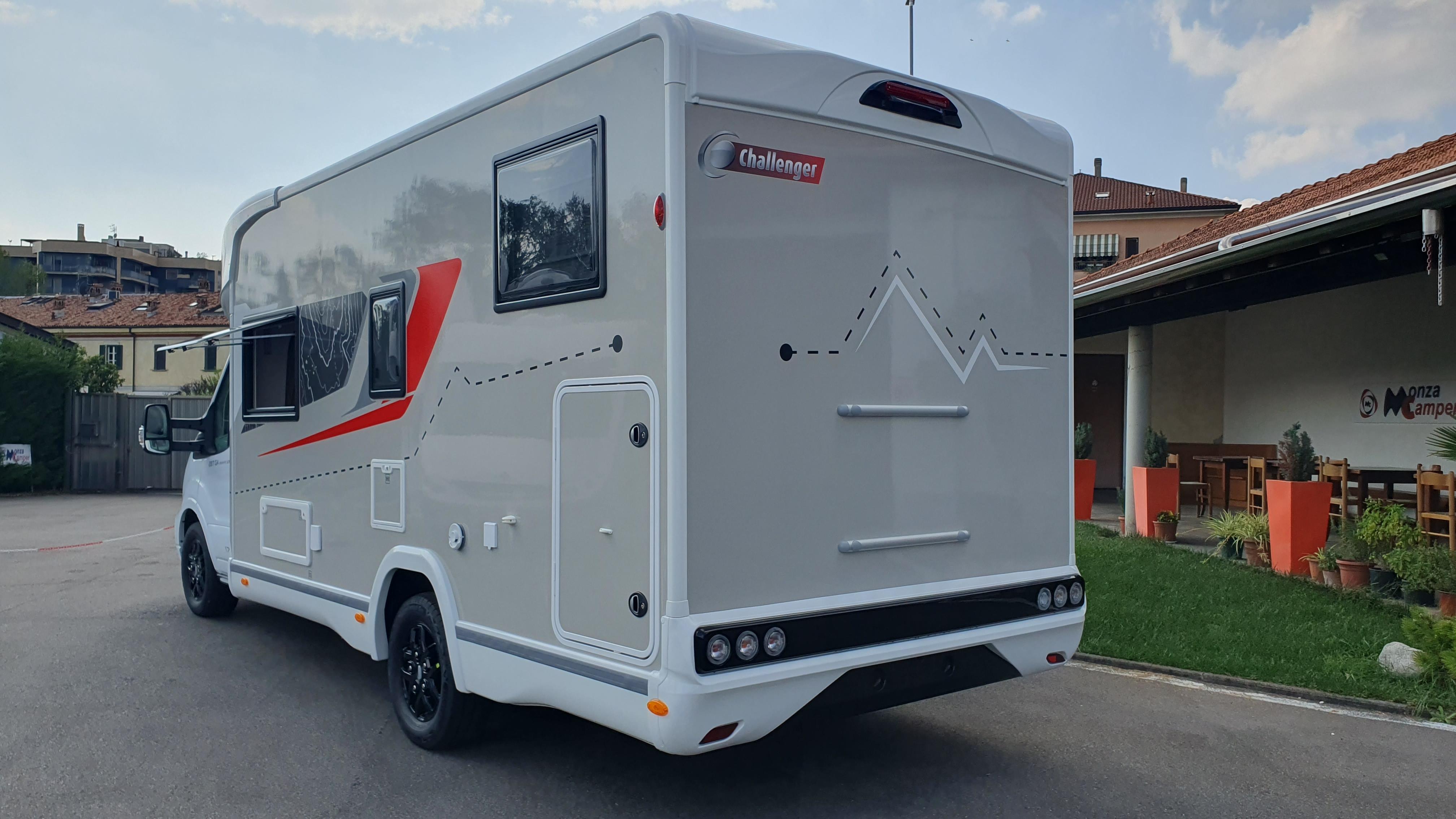 Camper Nuovo Semintegrale Challenger 287GA Graphite Ultimate 2023 ...