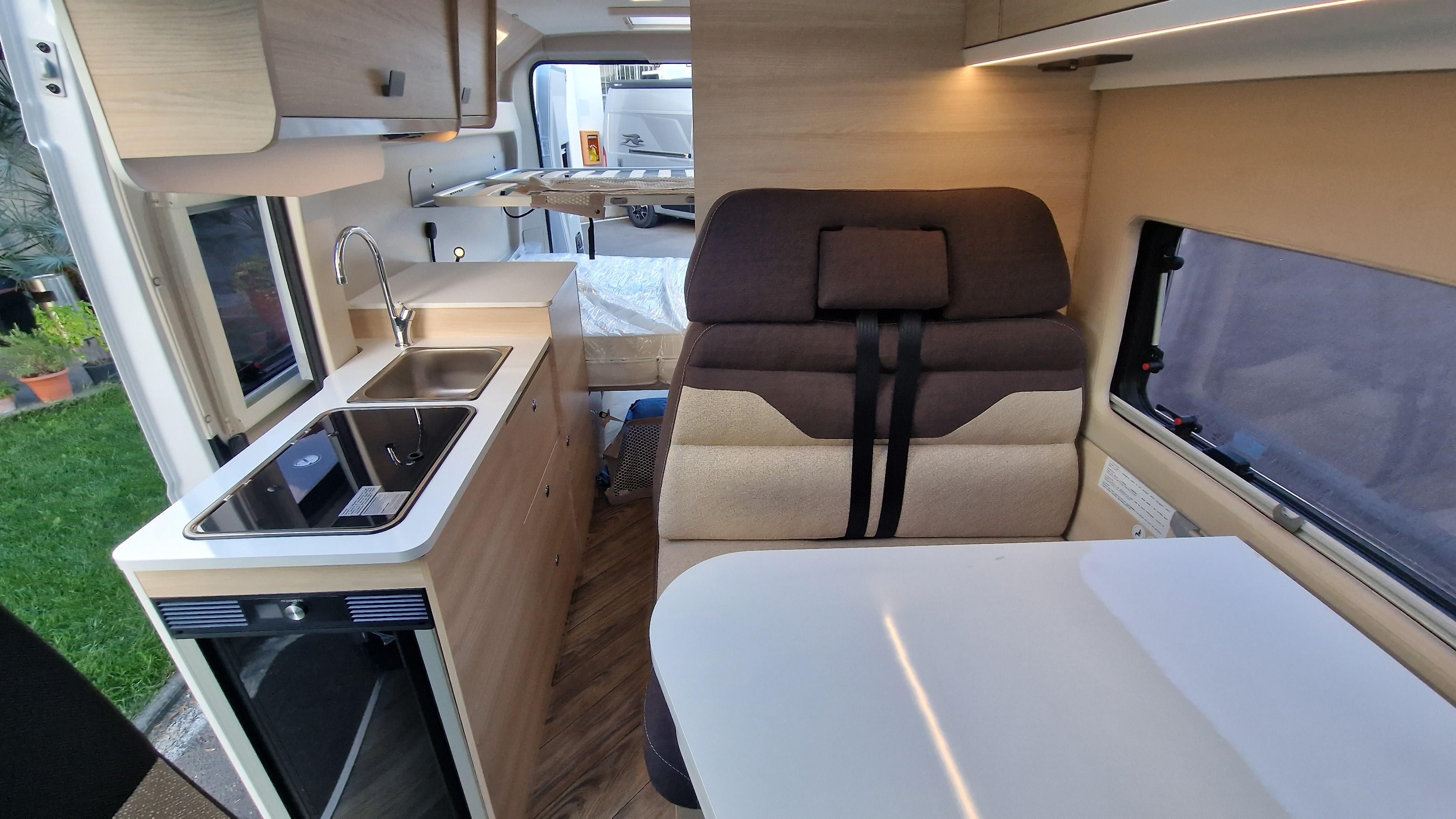 Camper Nuovo Van, furgonato Challenger V114 MAX Start Edition 2024 ...