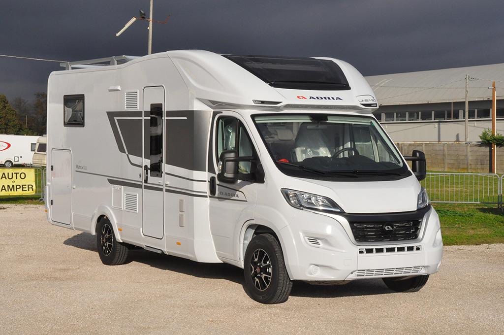 Camper Nuovo Semintegrale Adria Matrix Axess 670 SC Linea 80 Campalto ...