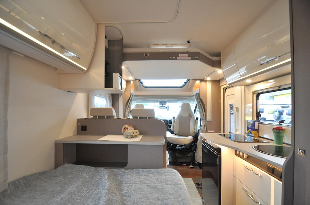 Camper Nuovo Semintegrale Etrusco T 5900 FB Linea 80 Campalto ...