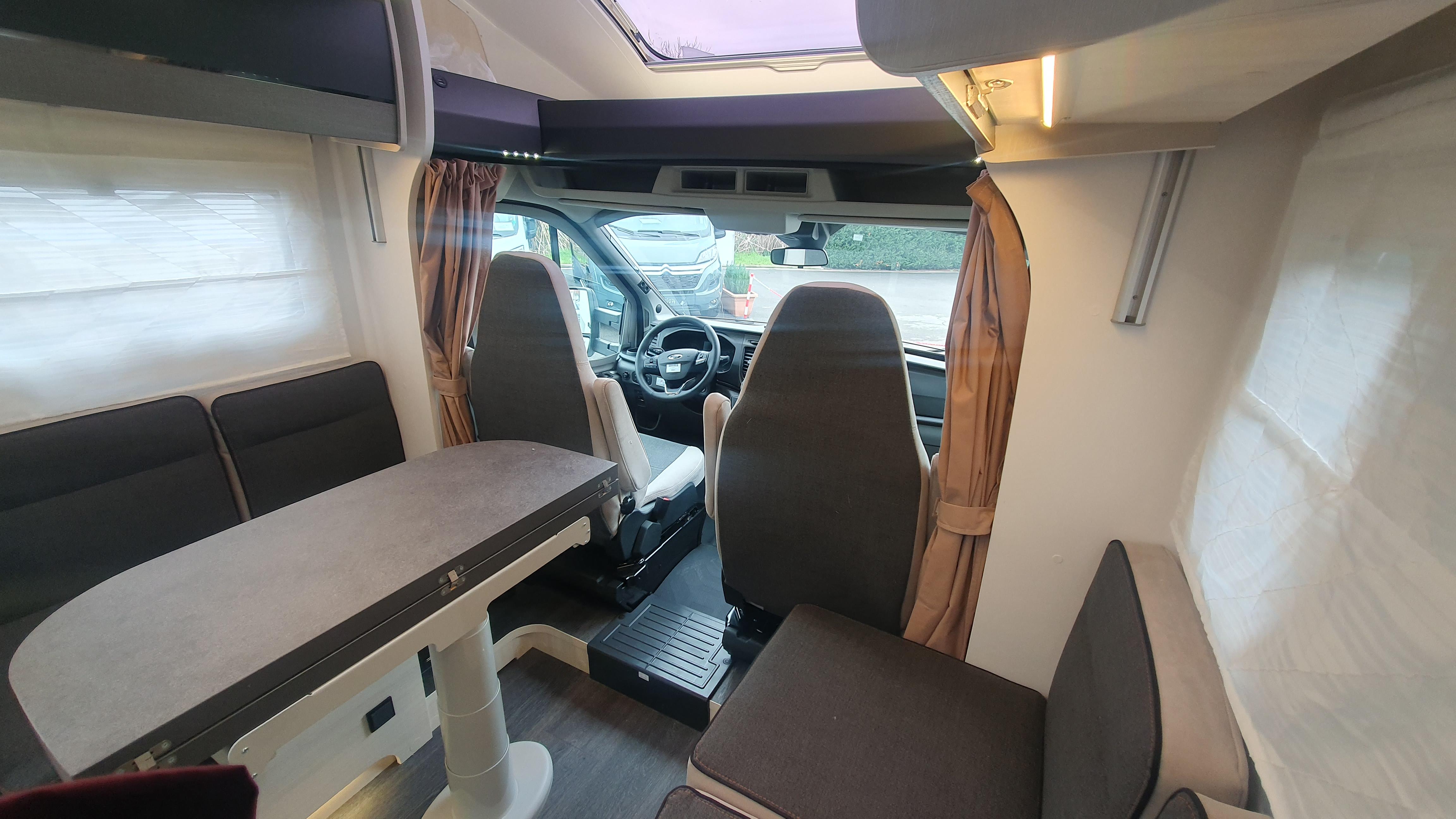 Camper Nuovo Semintegrale Challenger Challenger 328 Graphite Ultimate ...