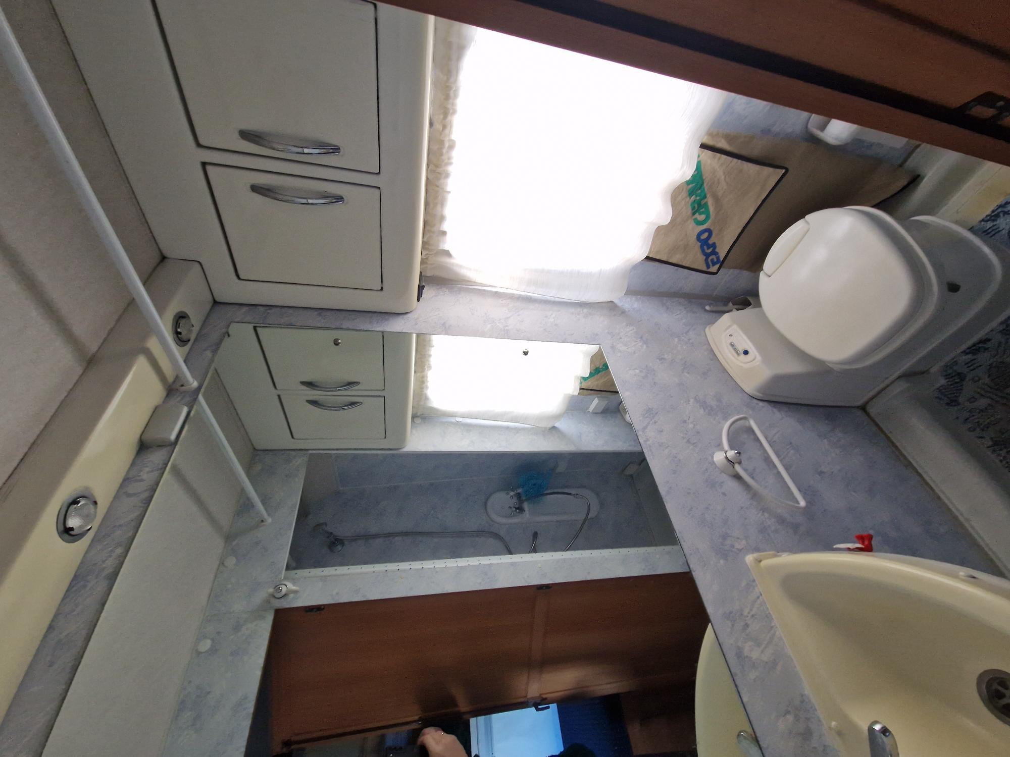 Camper Usato Mansardato Elnagh Marlin 64 2001 | CamperOnLine