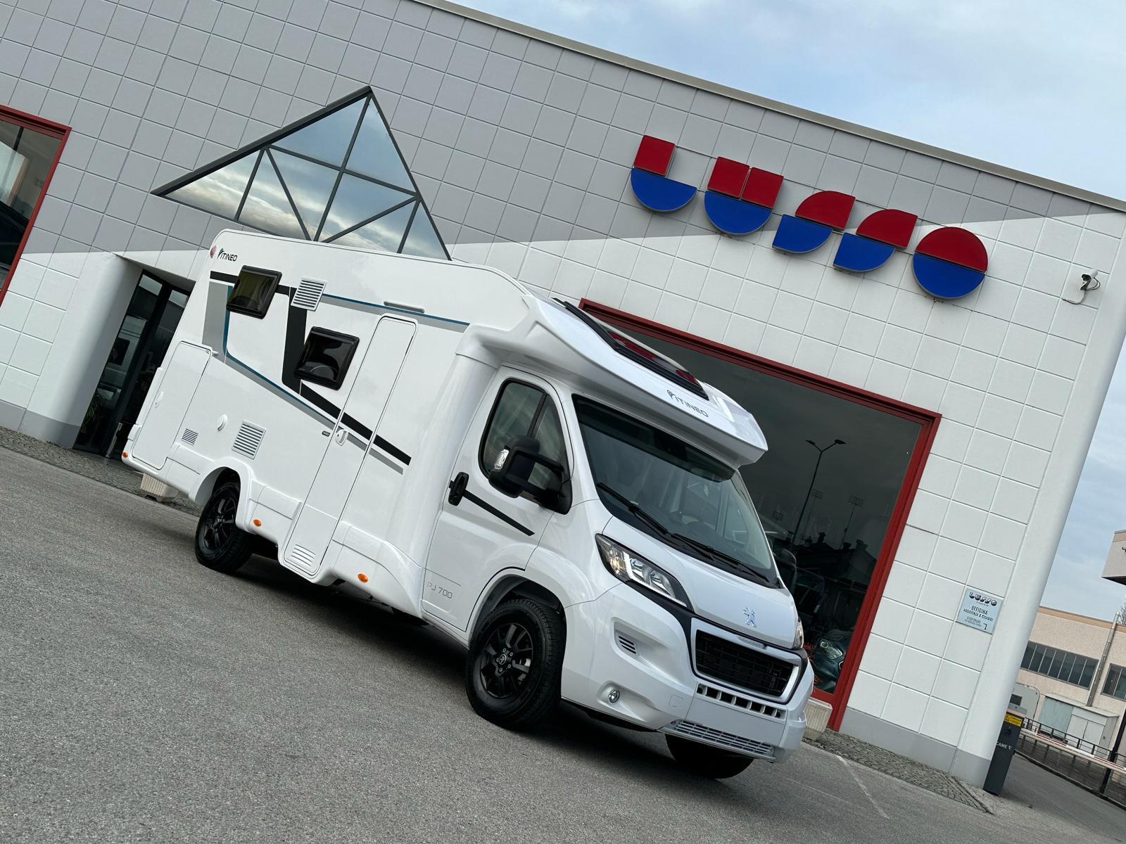 Camper Autocaravan Motorhome Caravan Nuovi - Lusso Caravan