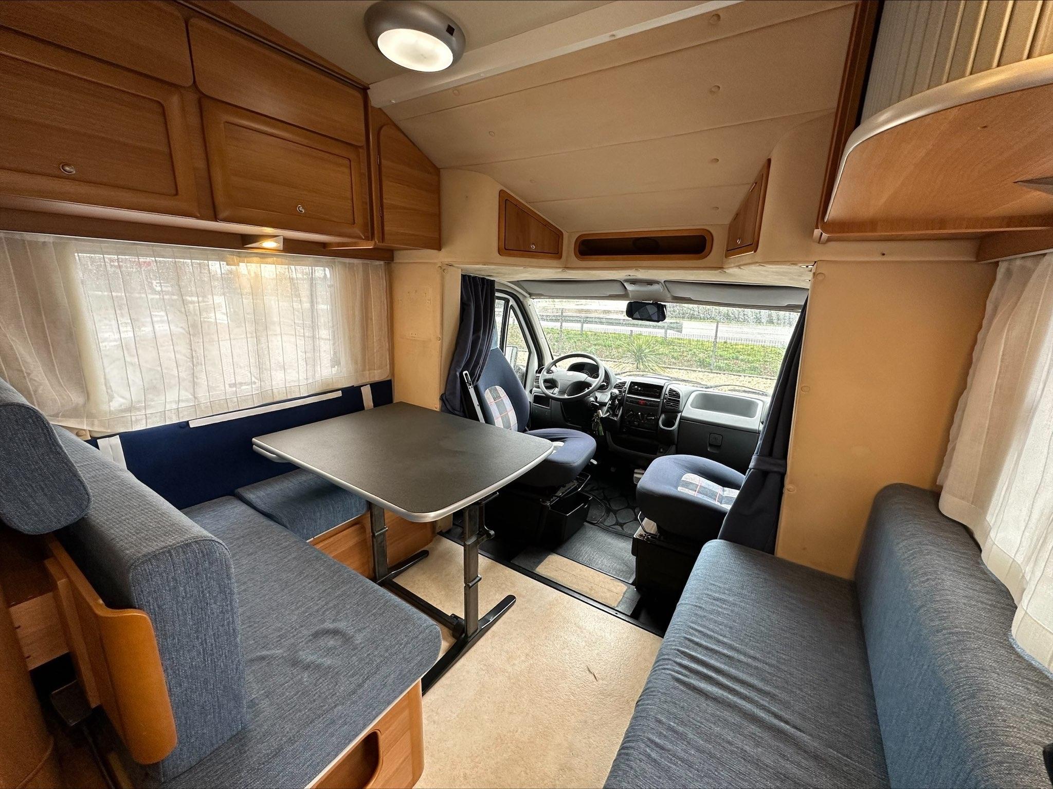 Camper Usato Semintegrale Arca P700 GLM 2003 Guglielmi Autocaravan ...