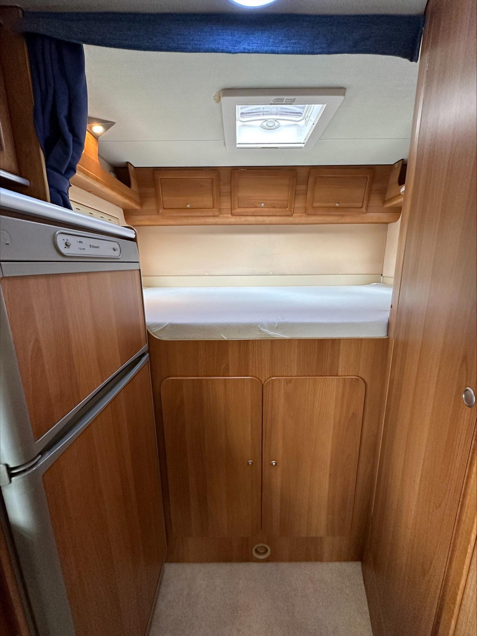 Camper Usato Semintegrale Arca P700 GLM 2003 Guglielmi Autocaravan ...