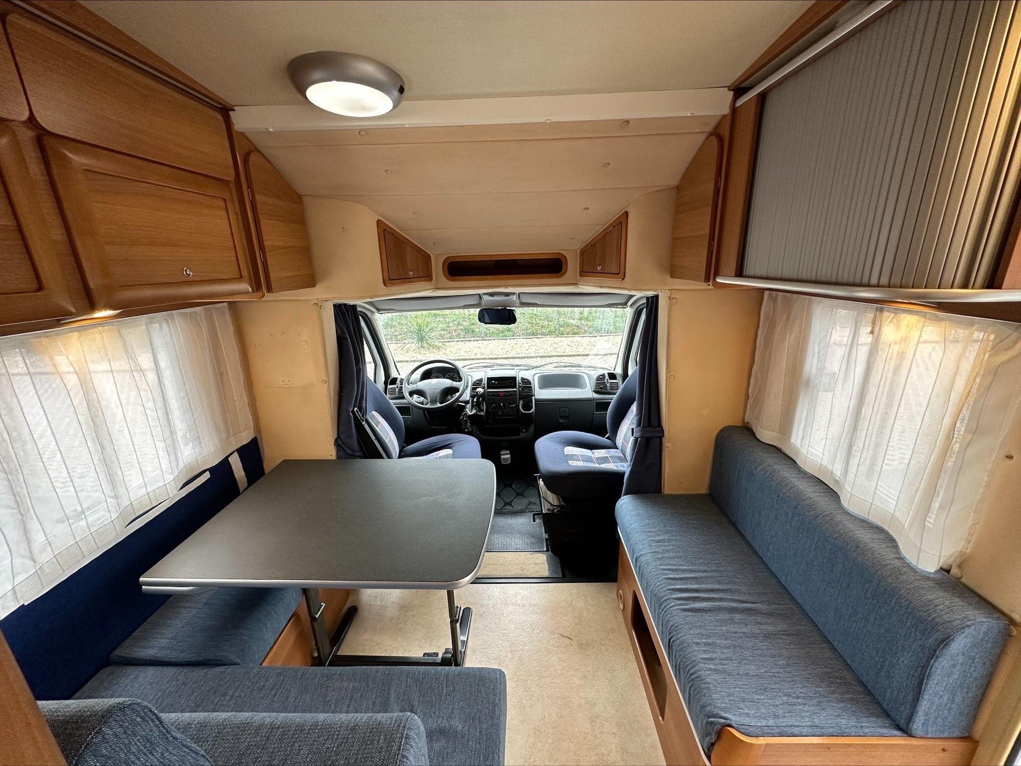 Camper Usato Semintegrale Arca P700 GLM 2003 Guglielmi Autocaravan ...