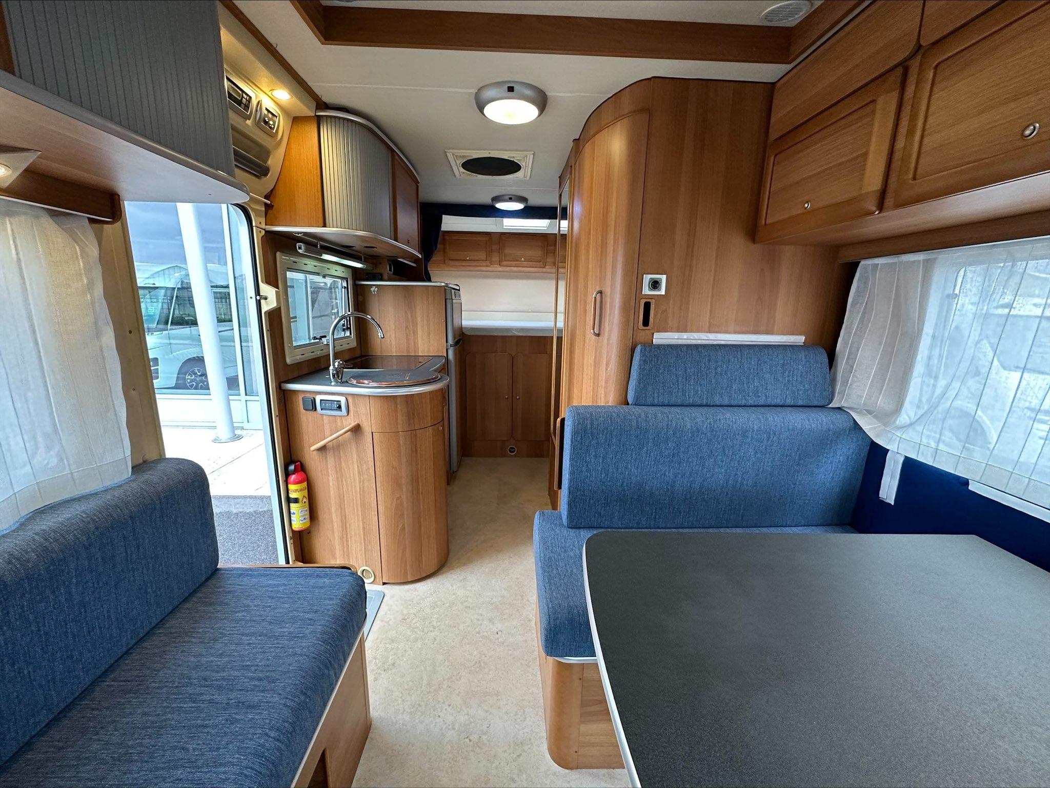 Camper Usato Semintegrale Arca P700 GLM 2003 Guglielmi Autocaravan ...
