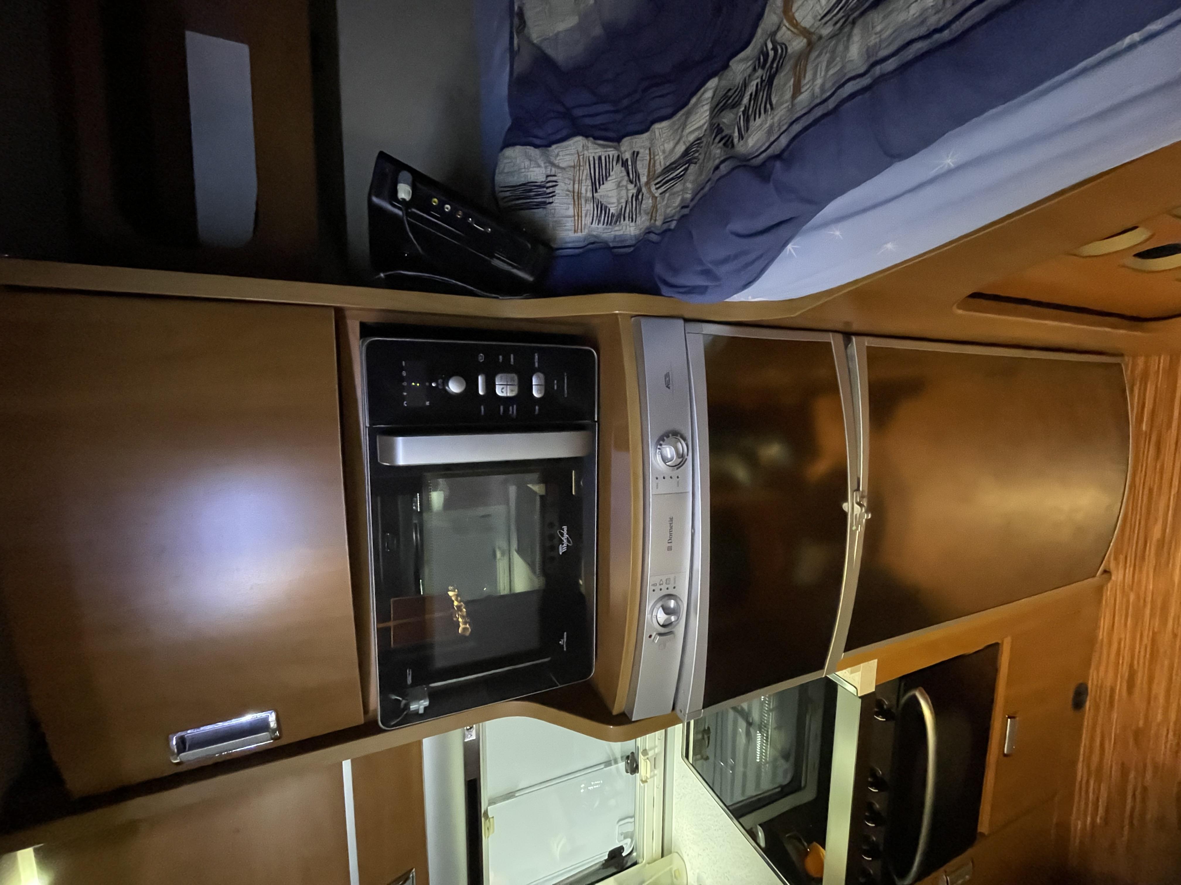 Camper Usato Mansardato Laika kreos 3003 2009 | CamperOnLine