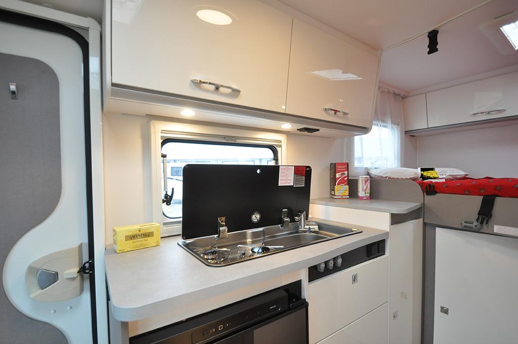 Camper Nuovo Semintegrale Etrusco V 5.9 DF CAMBIO AUTOMATICO Linea 80 ...