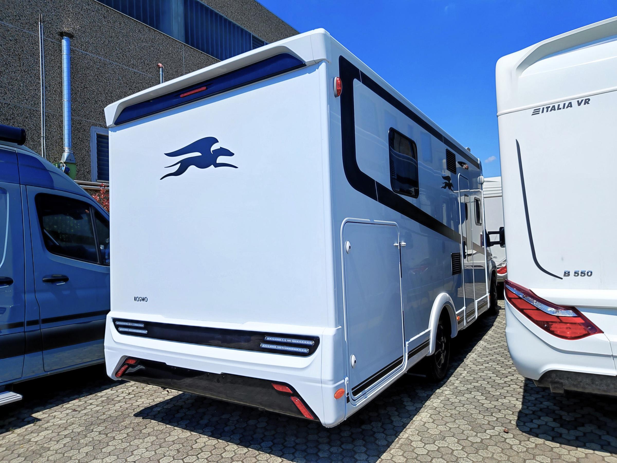 Camper Nuovo Semintegrale Laika Kosmo L 412 DS 2024 VR Camper Druento ...
