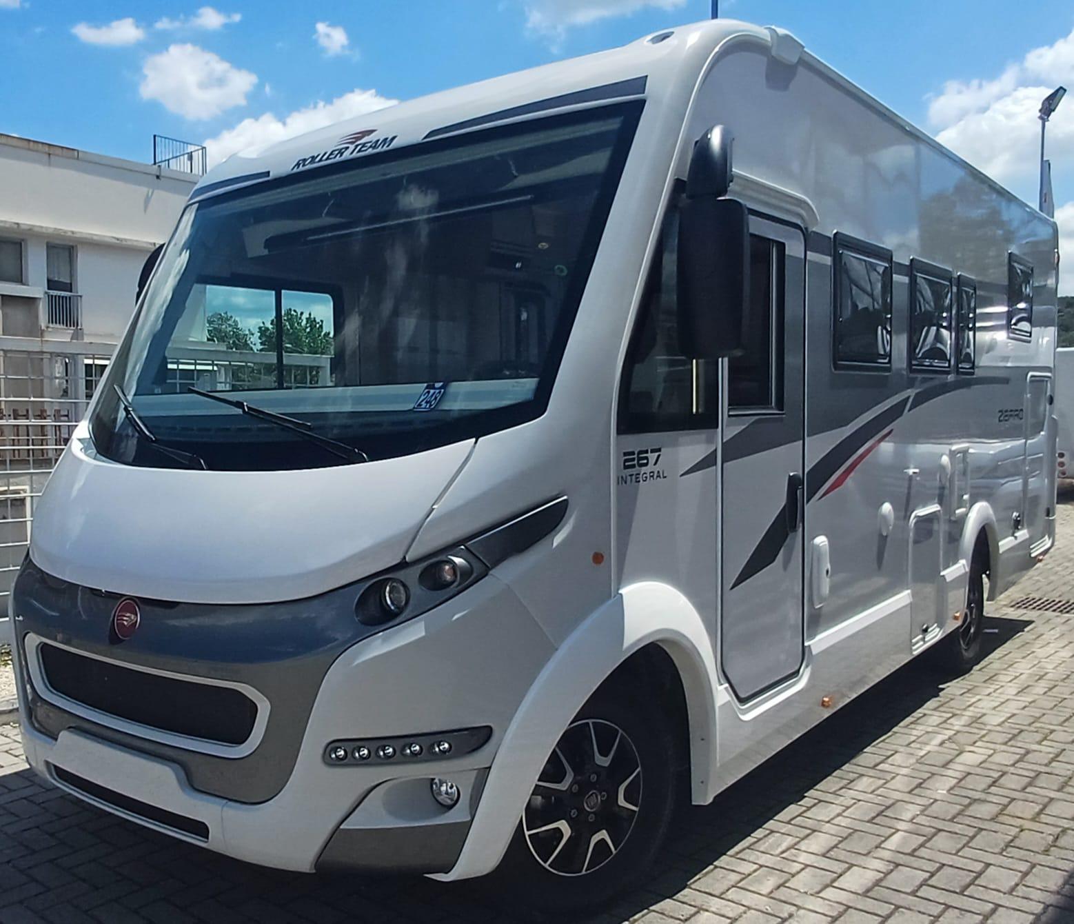 Camper Nuovo Motorhome Roller Team zefiro 267 letto nautico Auto ...