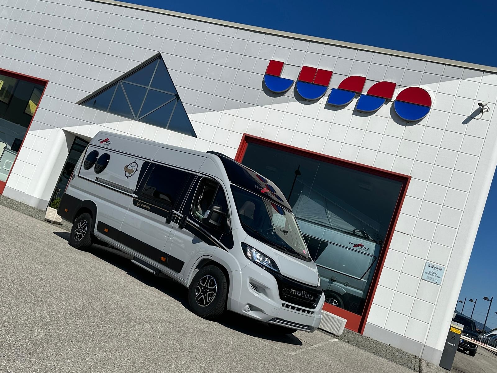 Camper Nuovo Van, furgonato Malibu Camper Vans Diversity GT Skyview 640 ...