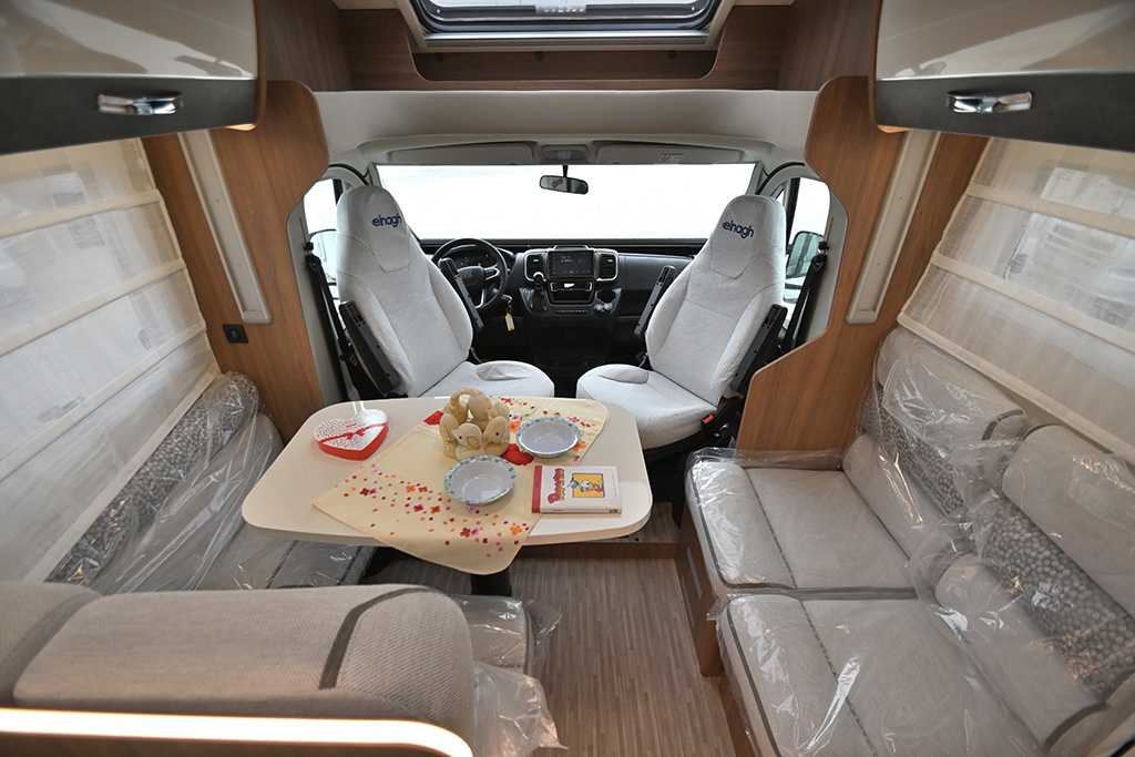 Camper Nuovo Semintegrale Elnagh Baron 560 CAMBIO AUTOMATICO Linea 80 Campalto | CamperOnLine