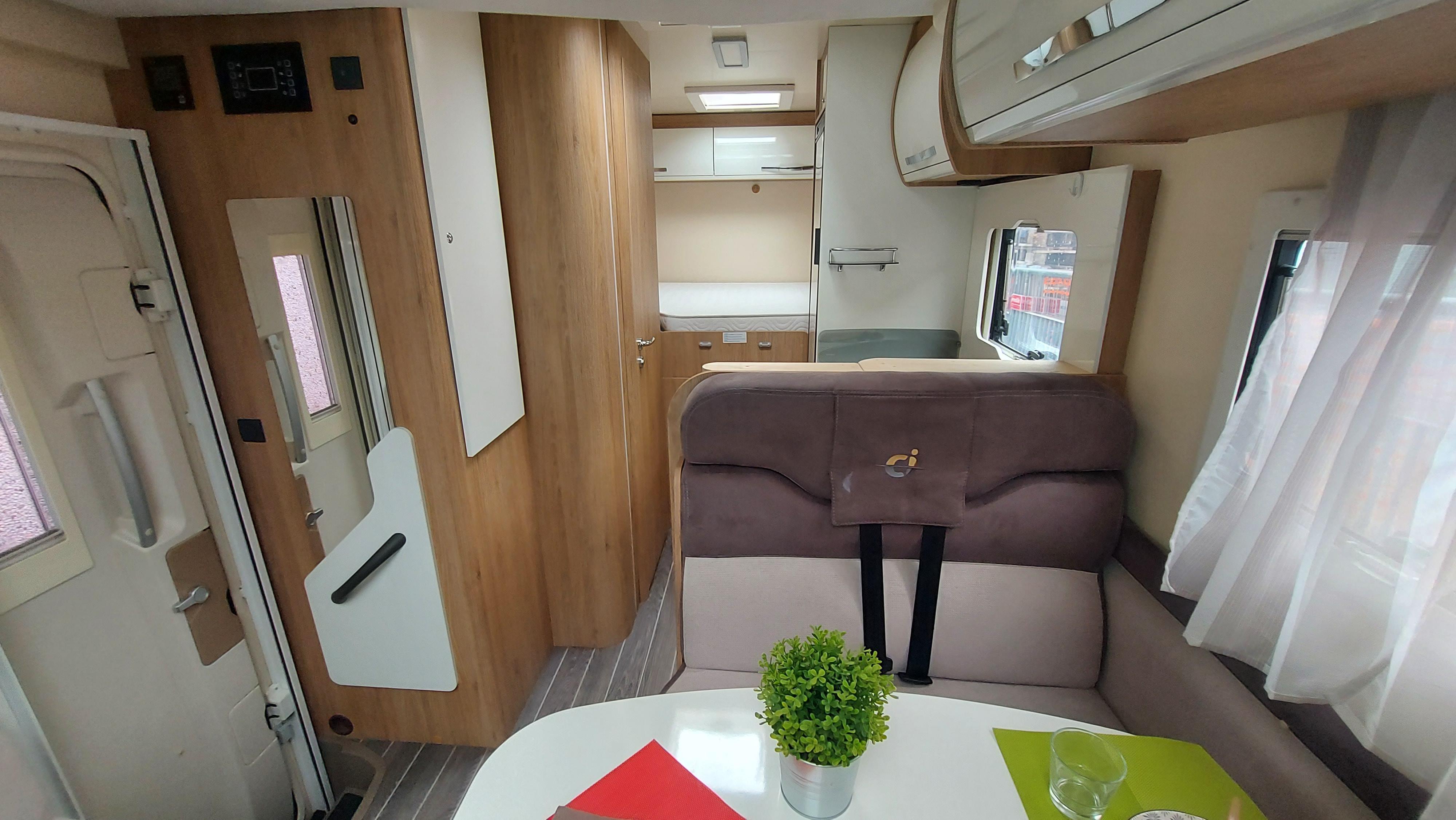 Recensione camper Semintegrale C.I. Horon 94 XT del 2020 | CamperOnLine