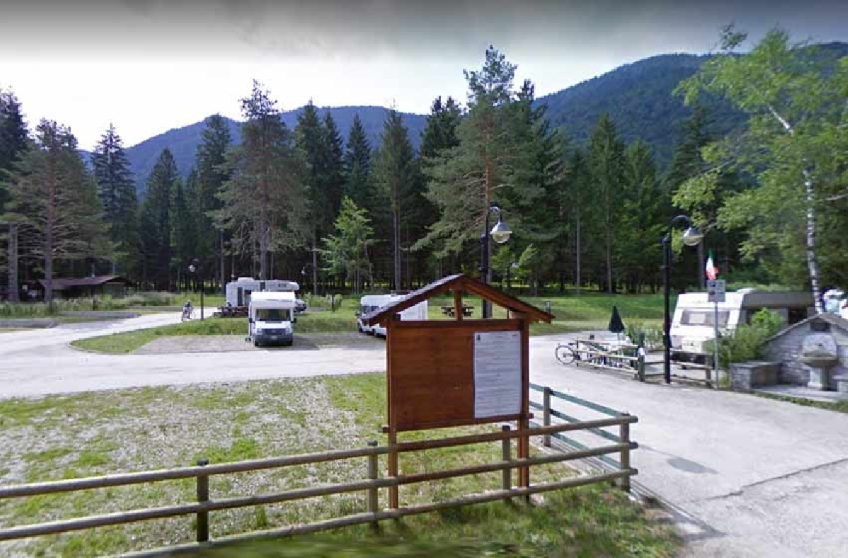 Area sosta camper Area sosta camper La Pineta a Santa Maria Maggiore in ...