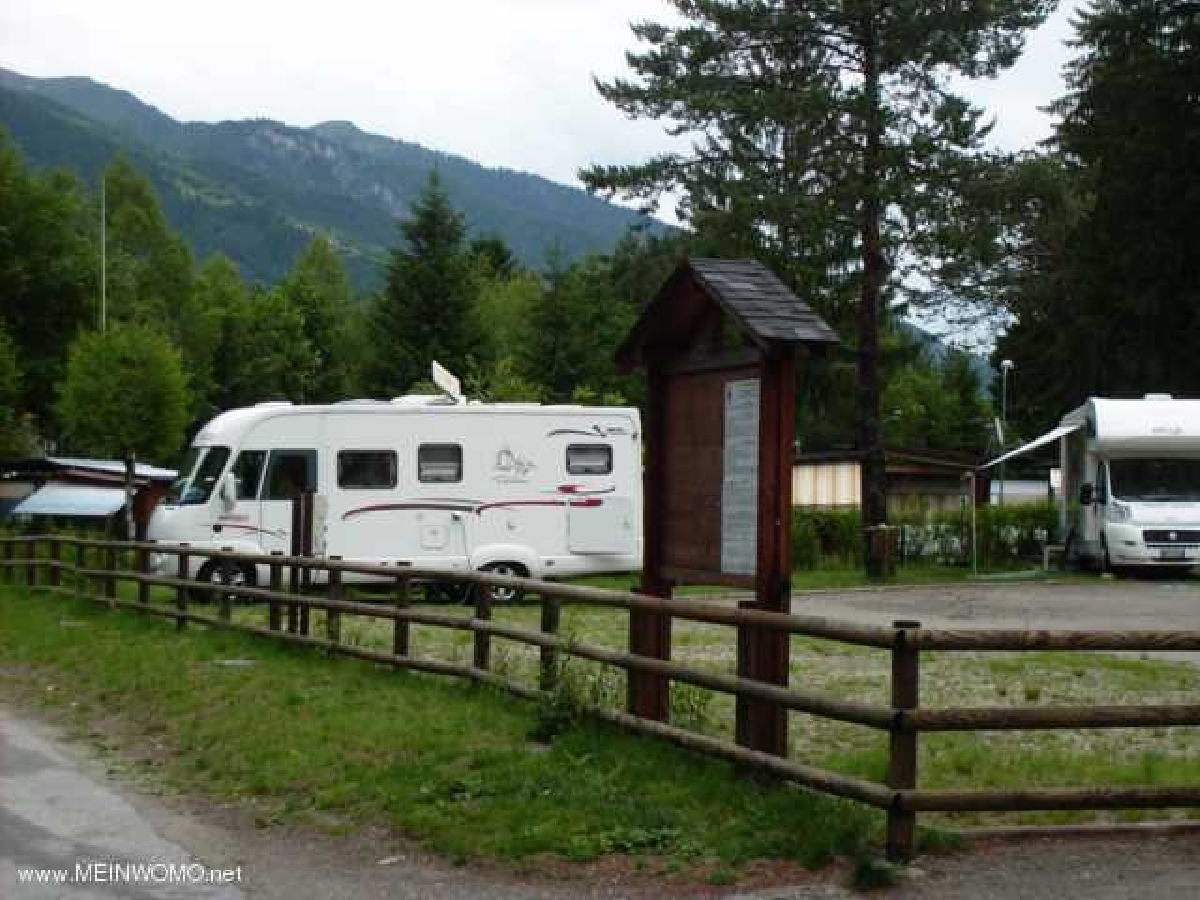 Area sosta camper Area sosta camper La Pineta a Santa Maria Maggiore in ...