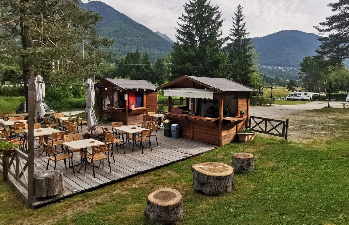 Area sosta camper Area sosta camper La Pineta a Santa Maria Maggiore in ...