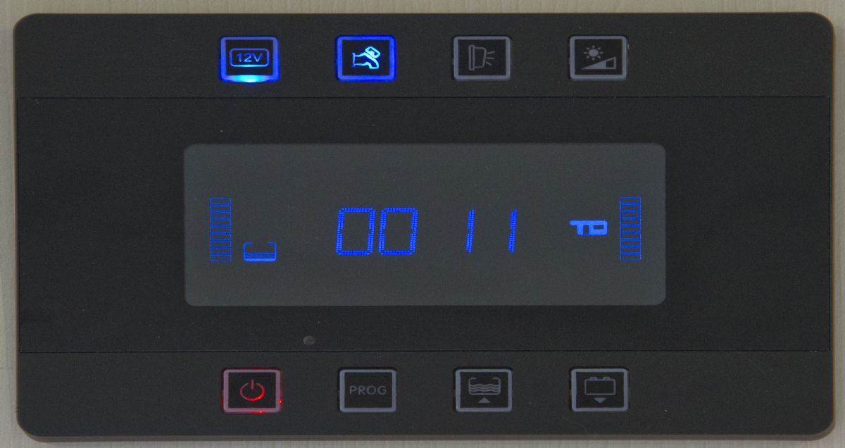 CBE: il nuovo pannello PC 380 | CamperOnLine